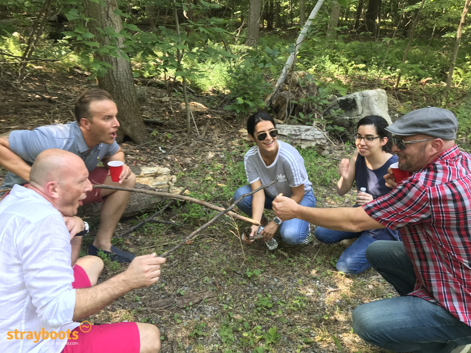 Boosting Team Spirit with Outdoor Scavenger Hunts - Strayboots