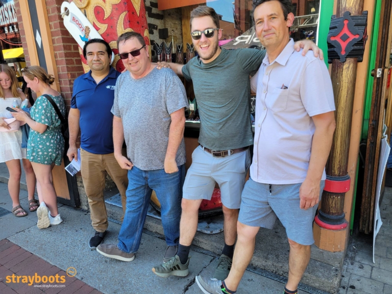 Unique Pub-Crawl Nashville Team-Building Activities | Strayboots